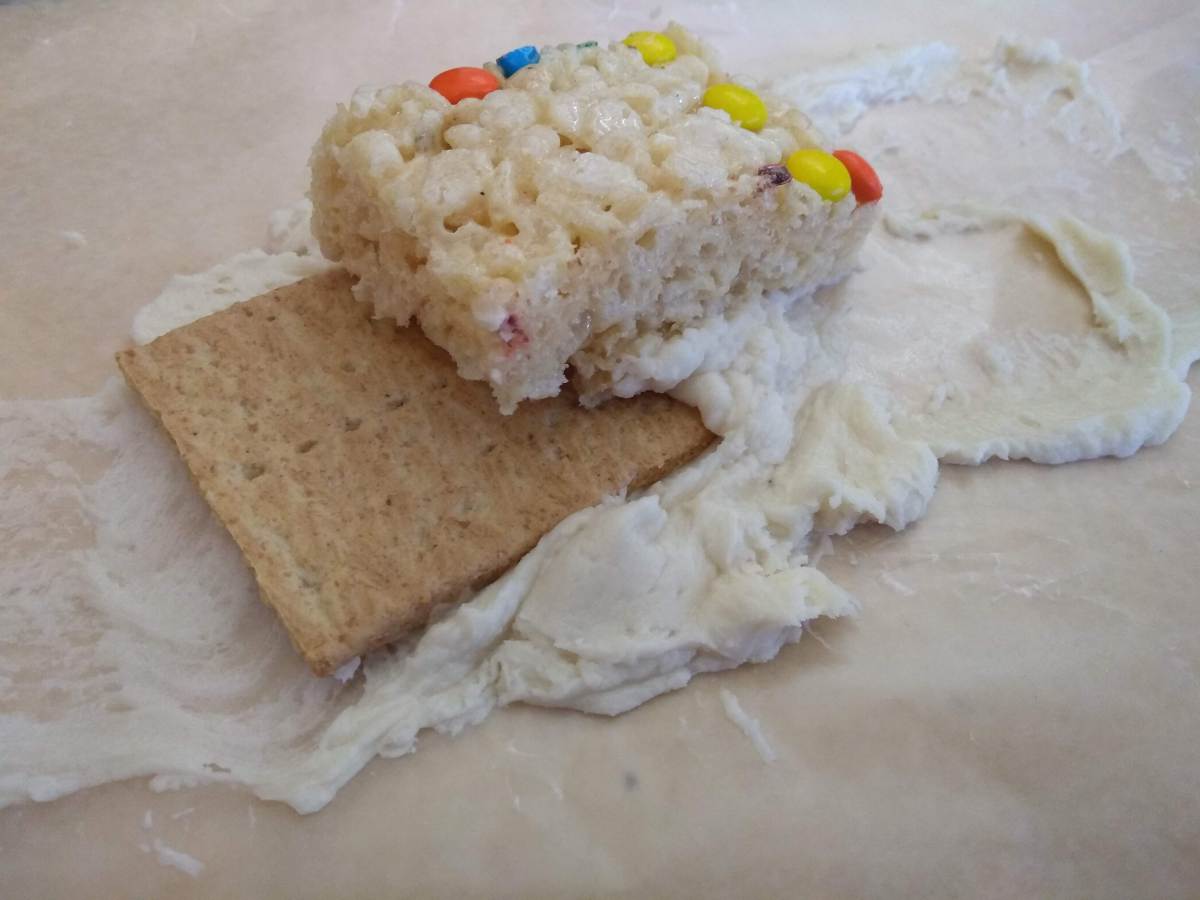 What’s in the Lab? Graham Cracker Plate Tectonics – Sockmonkey Science